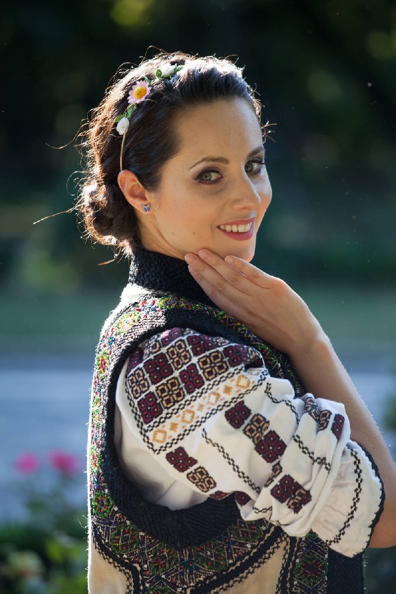 Solista muzica populara Roxana Rusanescu